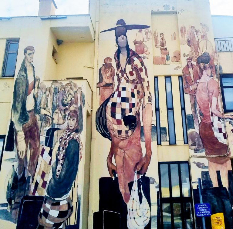 StreetArt in Volos: Kunst begleitet die Reisenden - Hellas Bote